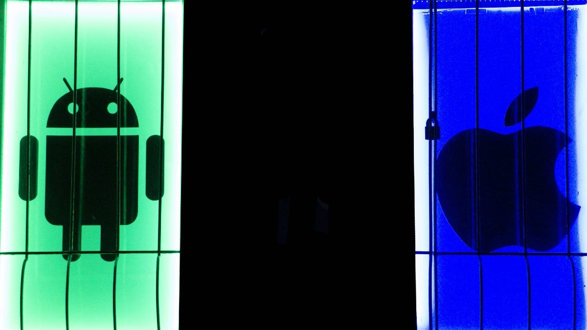 Funny Apple Logo Vs Android